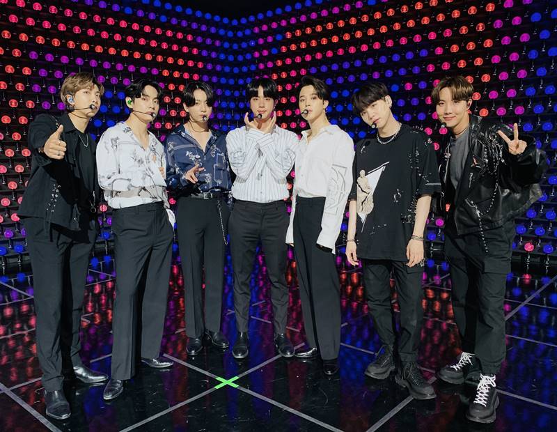 BTS Bring Intimacy and Seven Years of Hits to ‘Bang Bang Con ...